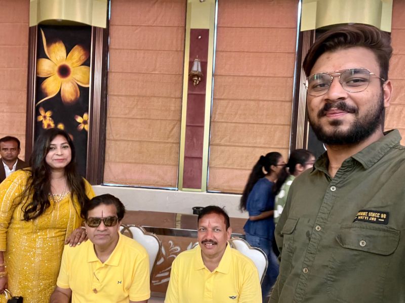 Sarthak Awasthi on LinkedIn: With Siri Brajesh Maheshwari Sir at Allen ... Sarthak Awasthi on LinkedIn: With Siri Brajesh Maheshwari Sir at Allen ...