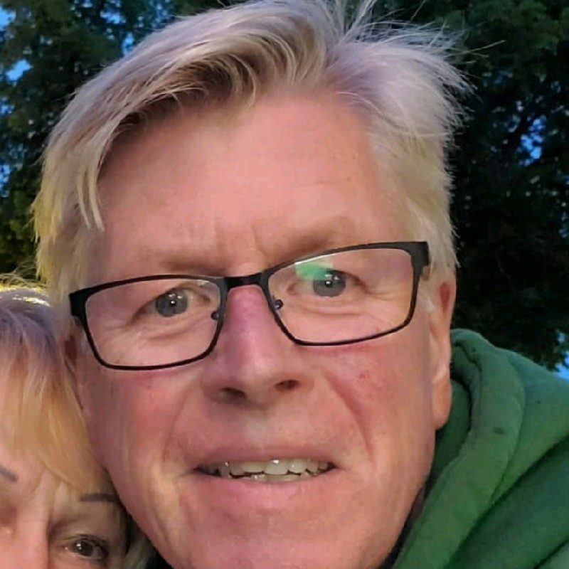 Michael Joest – Medikamentenbote – Vincenz Apotheke | LinkedIn Michael Joest – Medikamentenbote – Vincenz Apotheke | LinkedIn