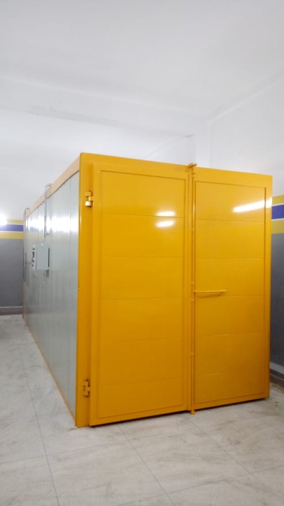 FOUR DE PEINTURE ELECTROSTATIQUE / EPOXY FOUR DE PEINTURE ELECTROSTATIQUE / EPOXY