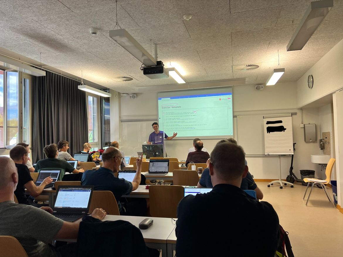 Jonas Felix auf LinkedIn: Fully booked GitLab CI CD course at the ... Jonas Felix auf LinkedIn: Fully booked GitLab CI CD course at the ...
