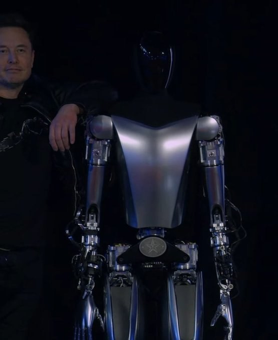 Tesla boss Elon Musk presents humanoid robot Optimus Tesla boss Elon Musk presents humanoid robot Optimus