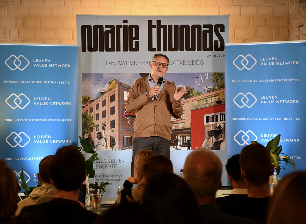 5 Tips to Become an Effective Speaker 5 Tips to Become an Effective Speaker
